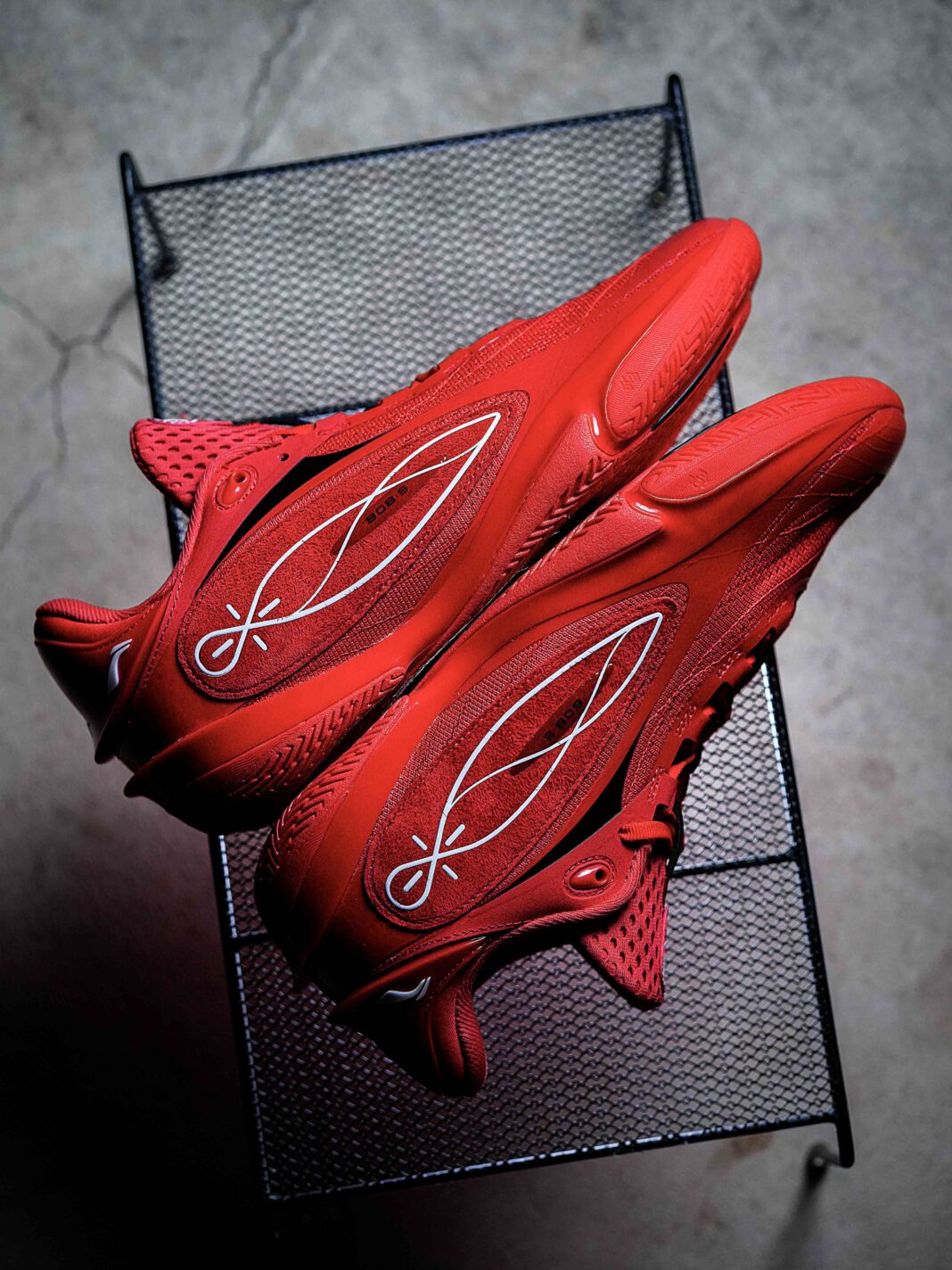 Wade 808 5 Ultra 'College' - The Kickz Stand